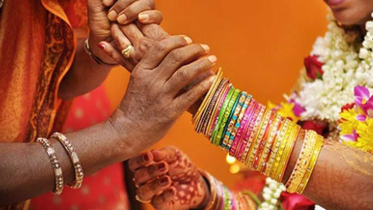 Bangles on seemantham:సీమంతం సమయంలో గాజులు ఎందుకు తొడుగుతారు?